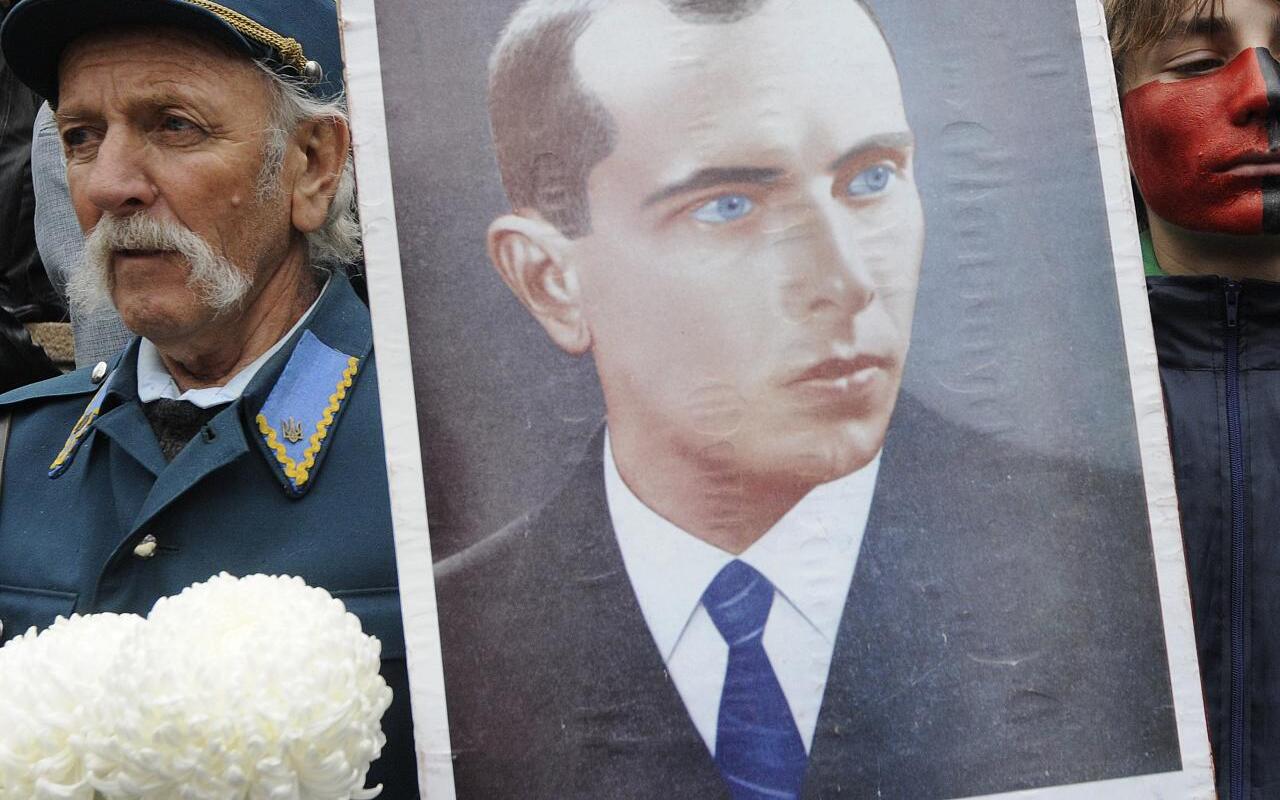 Negarea nazismului și a istoriei, inacceptabilă – H. D. Hartmann | Gold ...